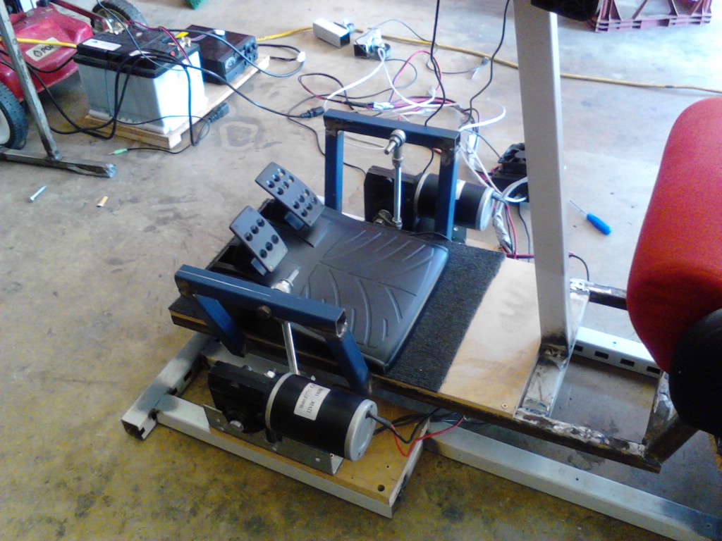 Building a compact 2DOF on Playseat base