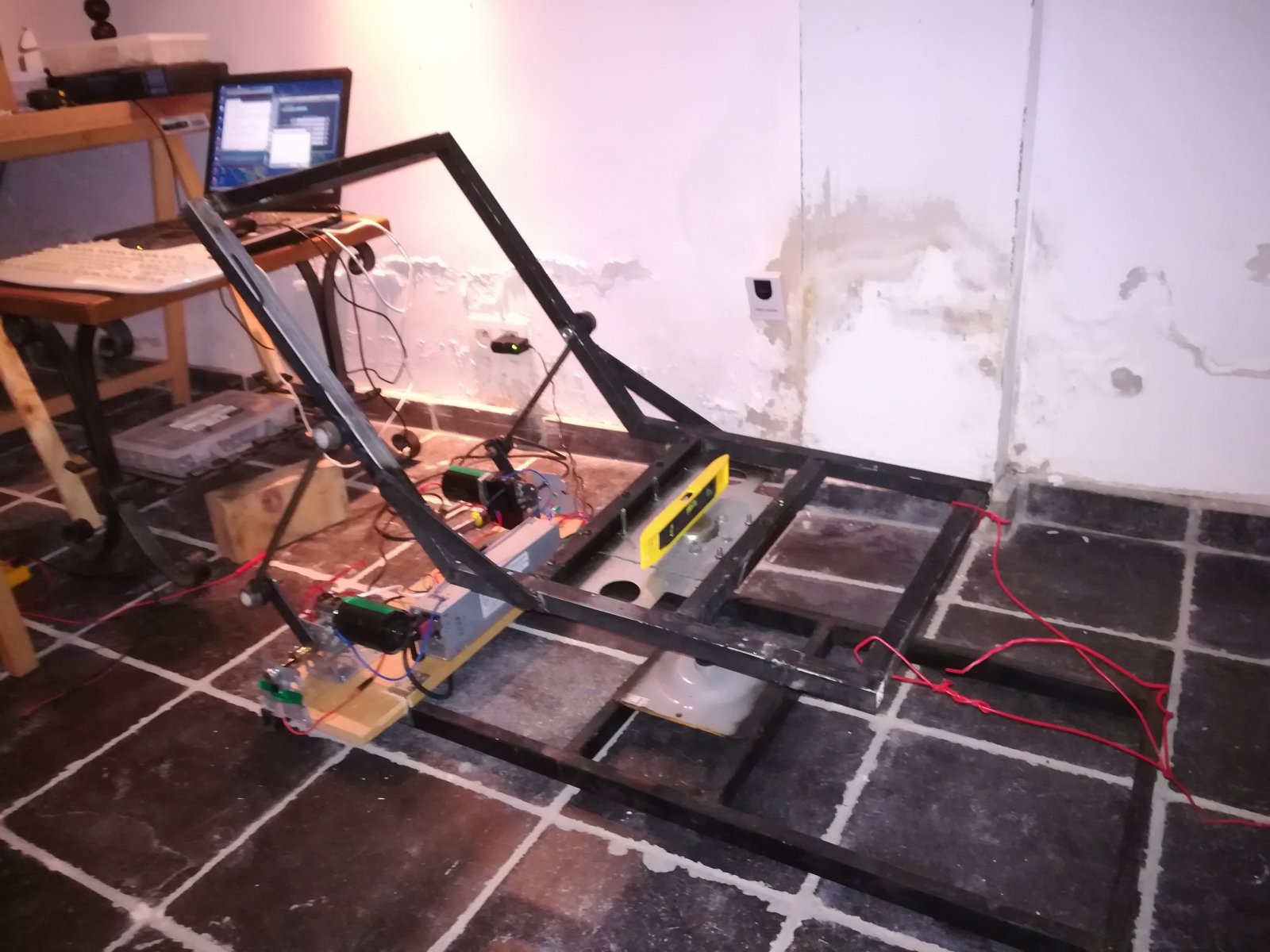 Another First 2DOF 12V DC wiper arduino playseat