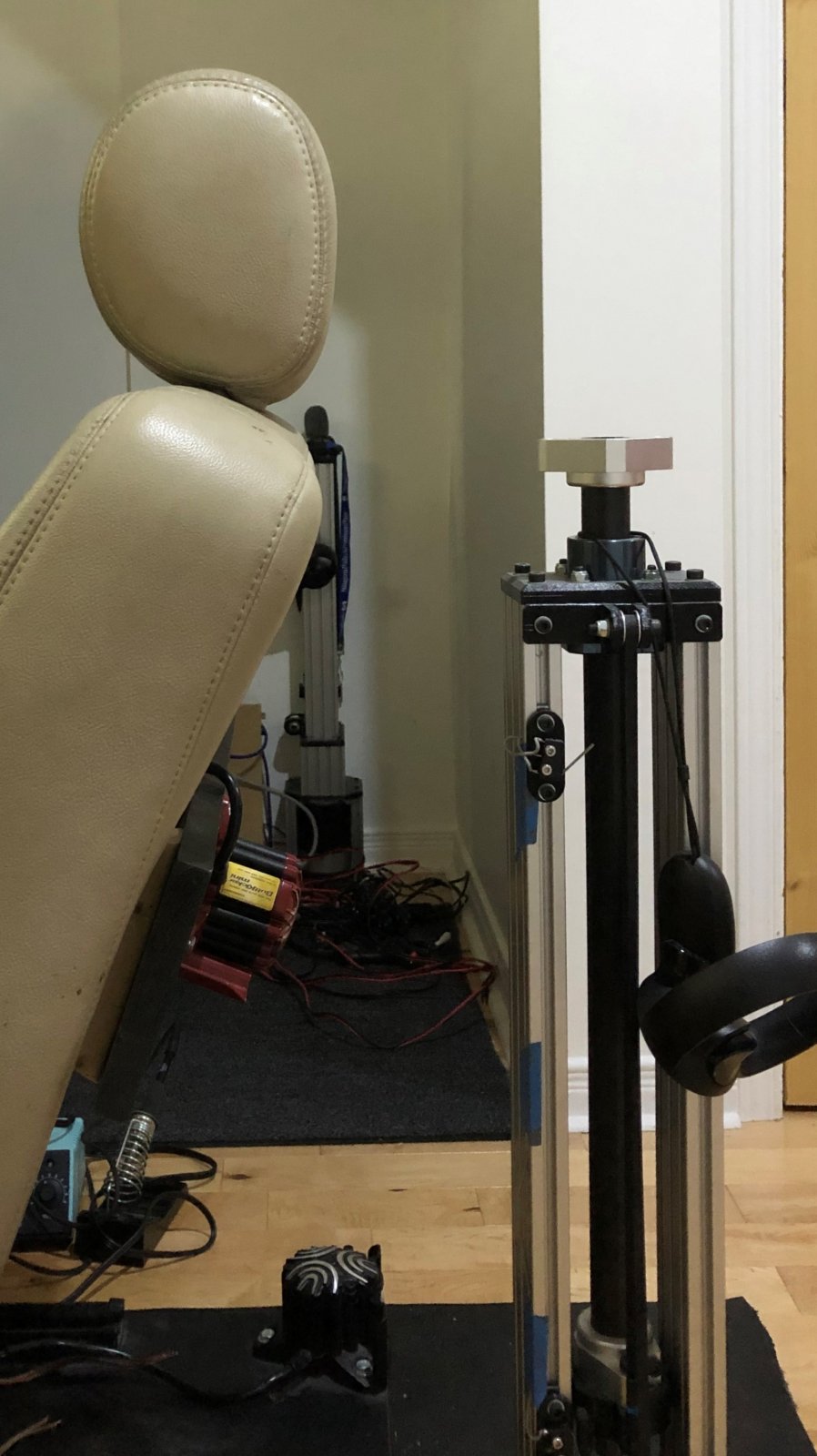 Ideas for a 2DOF seat mover with linear actuators