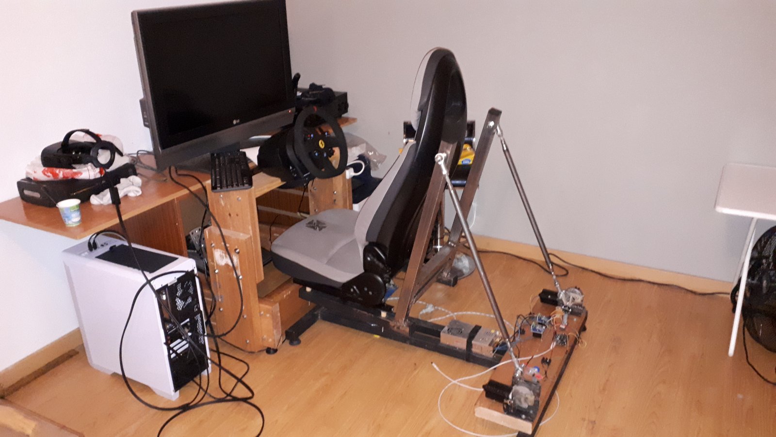 My 2DOF simulator for simracing.