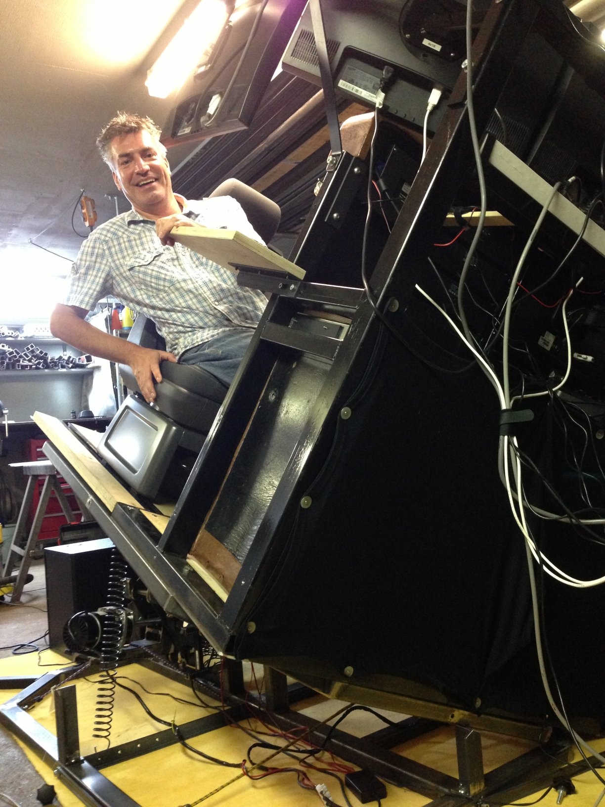 Full motion Home Flight Simulator